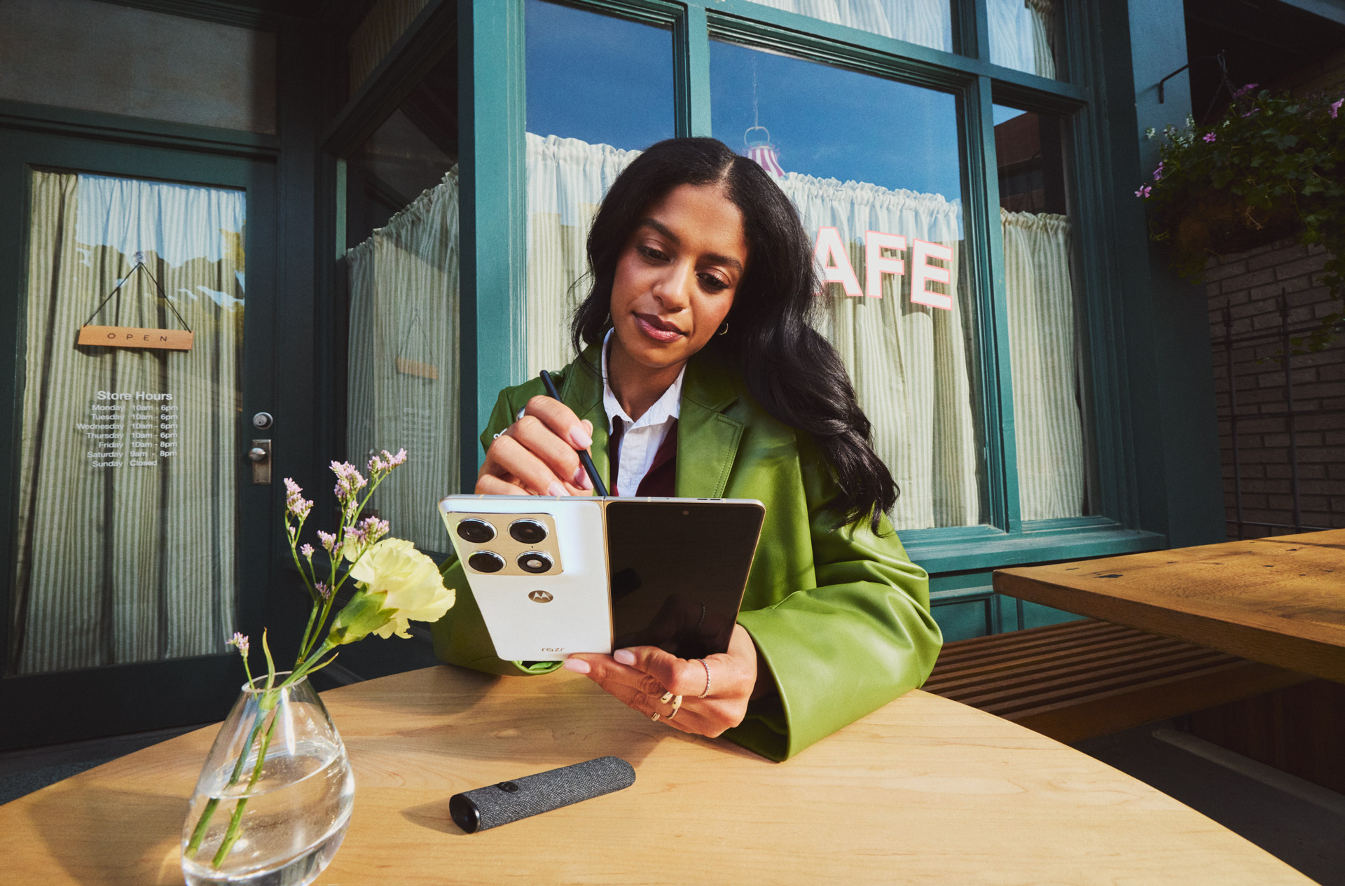 Motorola službeno predstavila Razr Fold s 8.09-inčnim ekranom - Mobil.hr